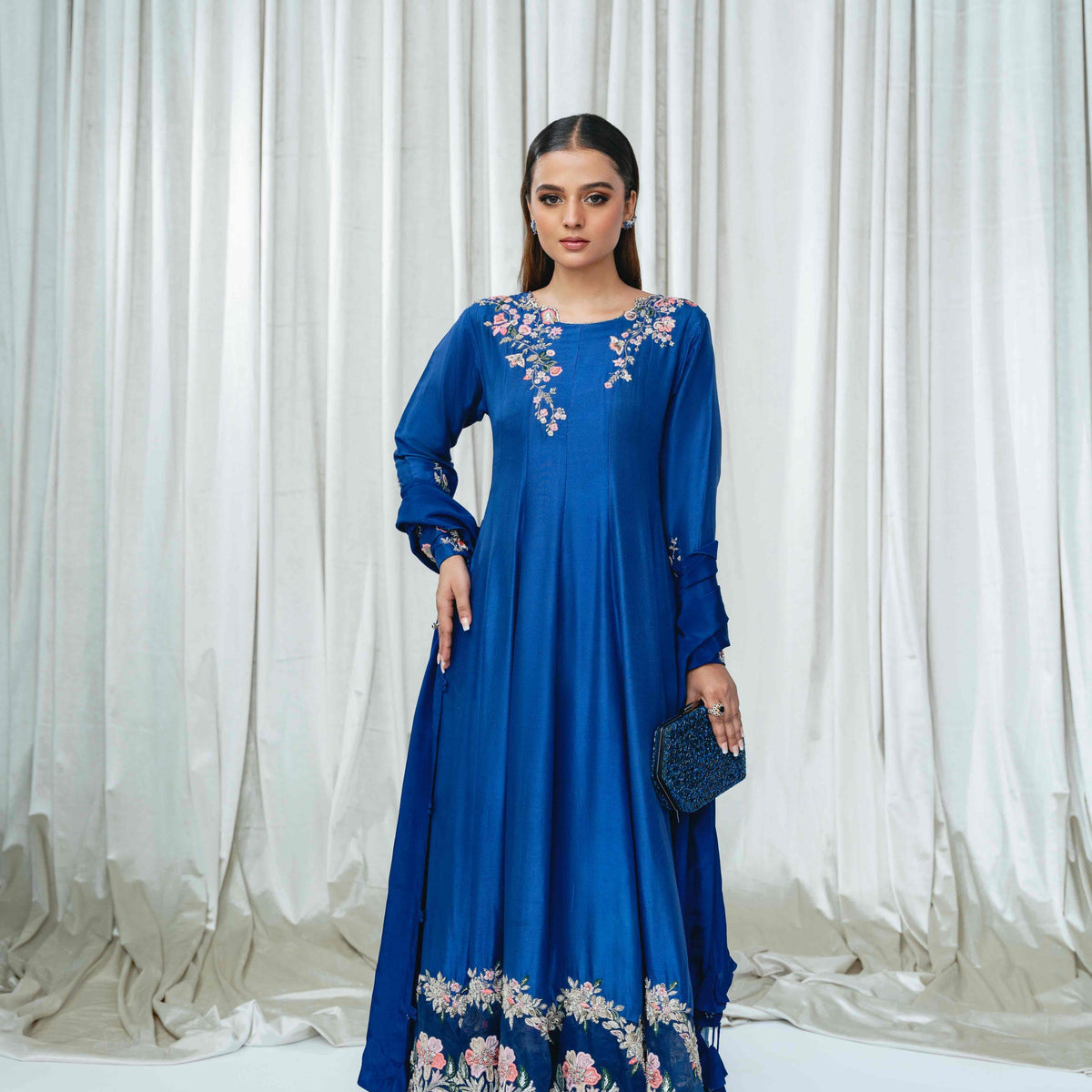 Iris Stitched (3pc) | MUSAIF – Musaif